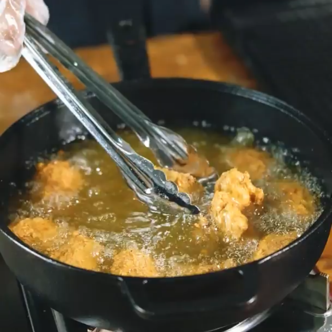 Cheesy Chicken Wings | @skitchen_idn
